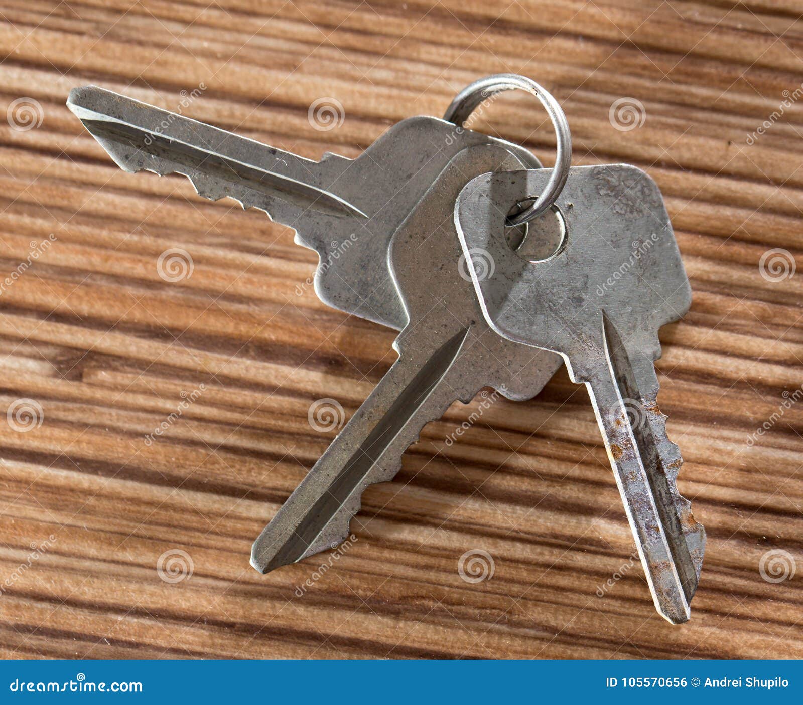 Keys on the table stock photo. Image of chain, ring - 105570656