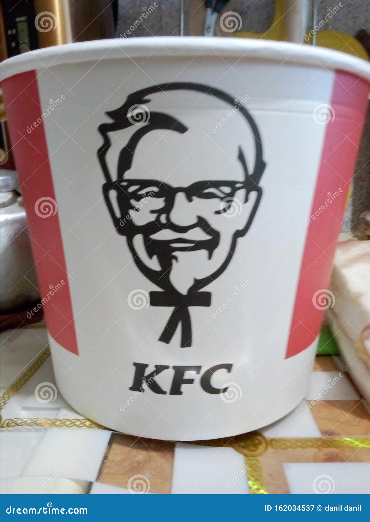 KFC editorial photography. Image of upload, love, like - 162034537