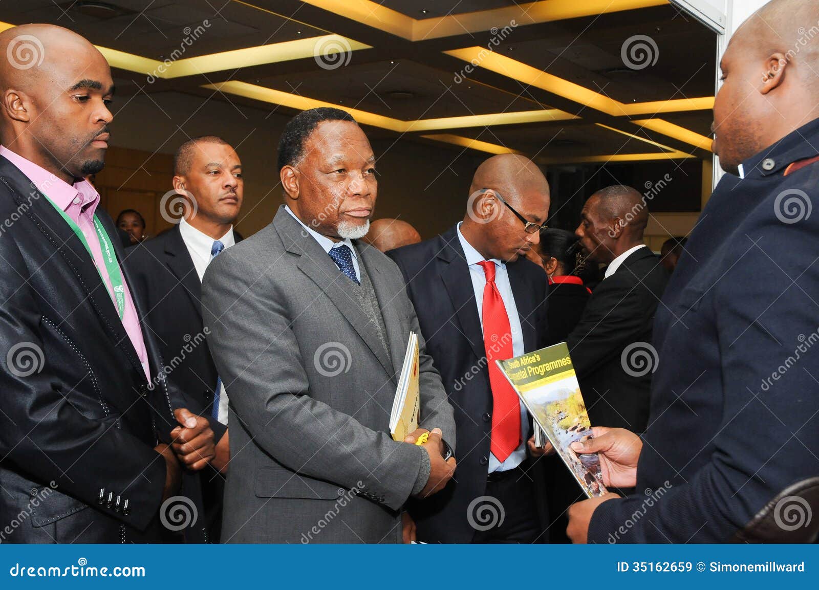 Kgalema Motlanthe image stock éditorial. Image du regarder - 35162659