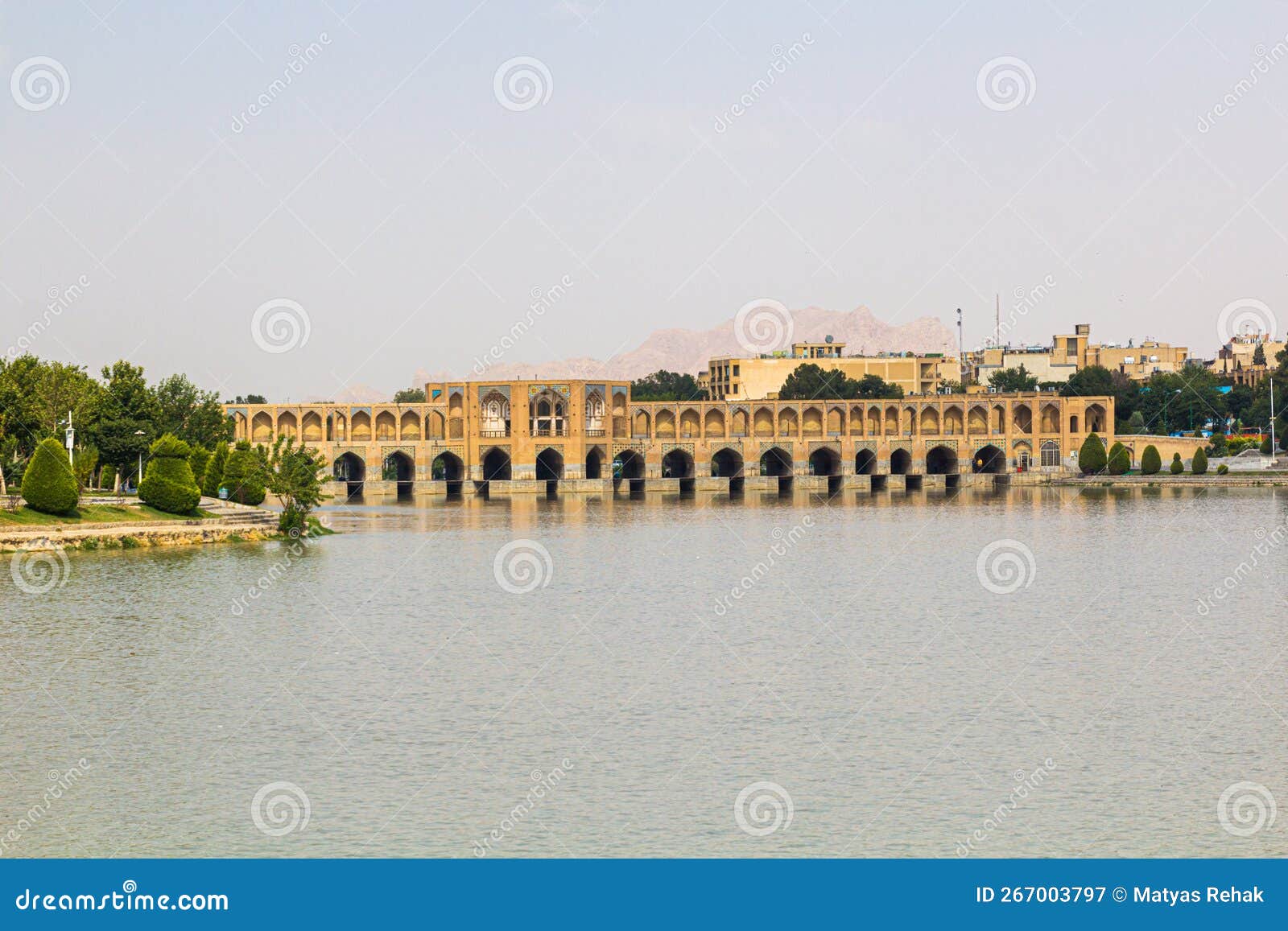 Khaju Bridge in Isfahan, Ir Stock Image - Image of reflected, khaju ...