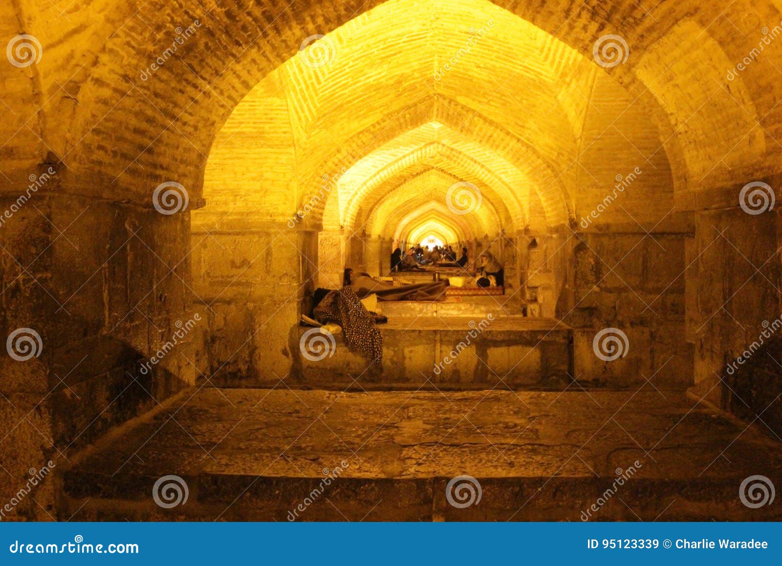 Isfahaniran Cartoons, Illustrations & Vector Stock Images - 8 Pictures ...