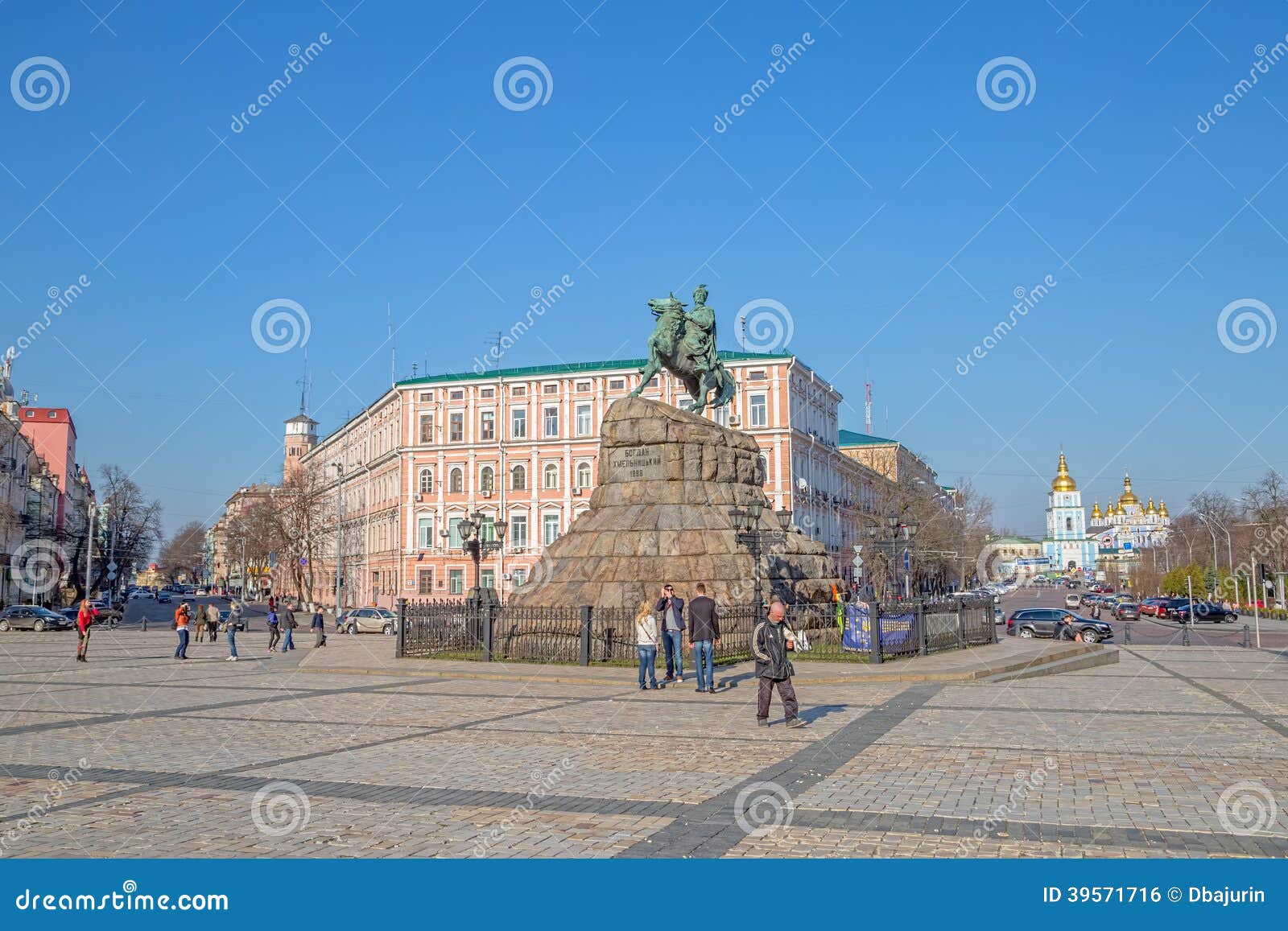 The Khmelnytsky Monument editorial photo. Image of khmelnytskiy - 39571716