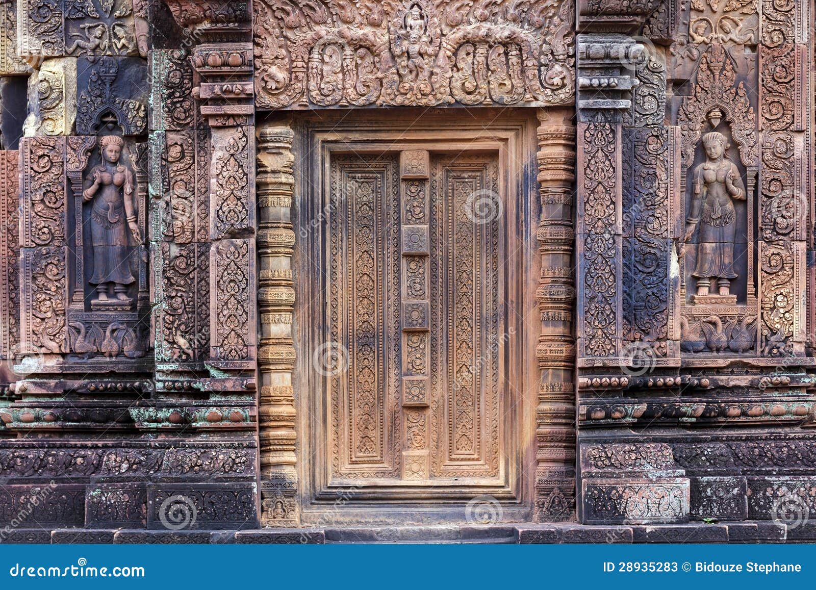 Khmer temple door stock image. Image of architecture - 28935283