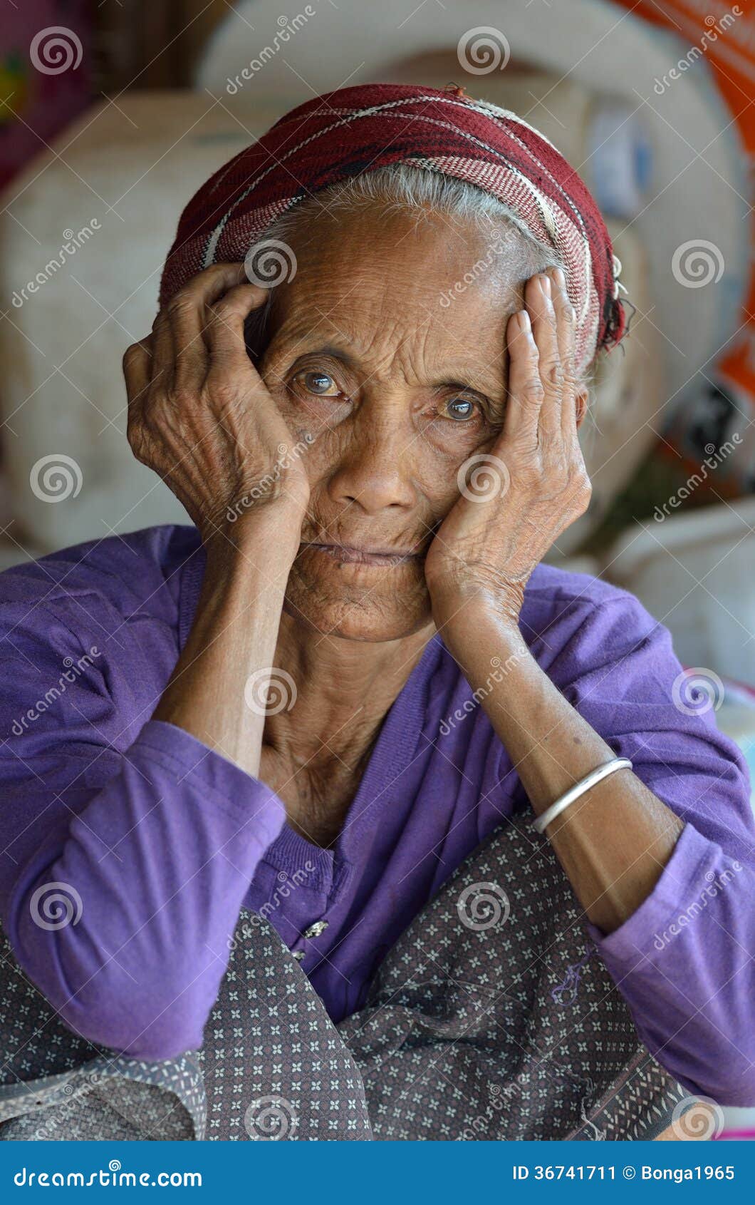 Khmu ethnic woman editorial photo. Image of refugee, persecution - 36741711