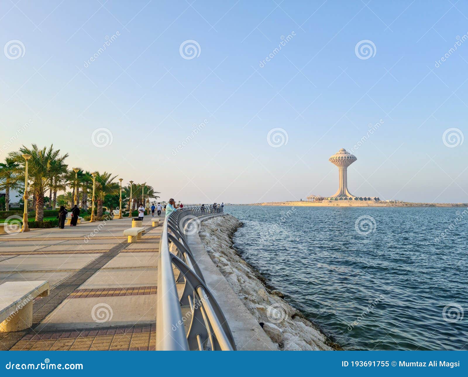 Khobar,eastern,saudi Arabia 7/2/2020 Visitor at Cornish in Alkhobar ...