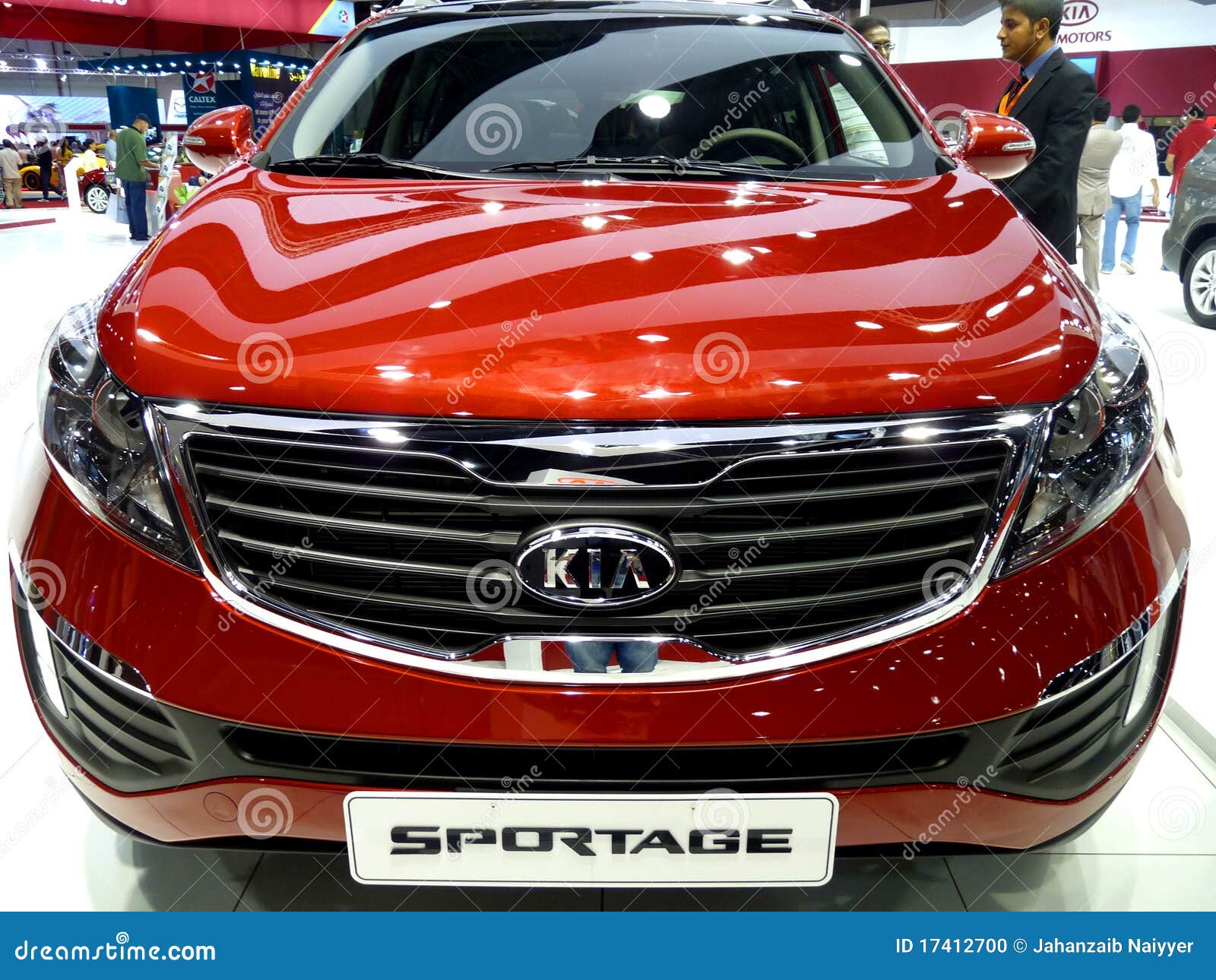 Kia Sportage Display At A Dealership. Kia Offers The Sportage In LX, S ...