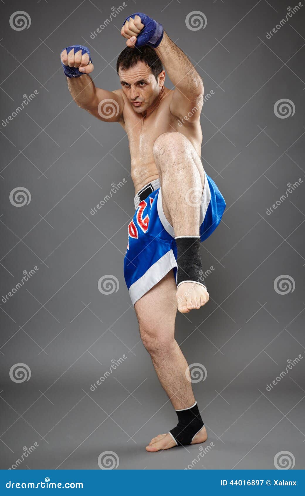 Kickbox Fighter Executing a Kick Stock Image - Image of sporting ...