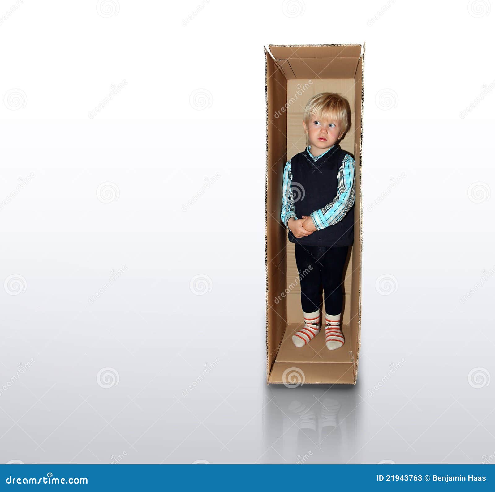 Kid in the box stock image. Image of human, homour, lonely - 21943763
