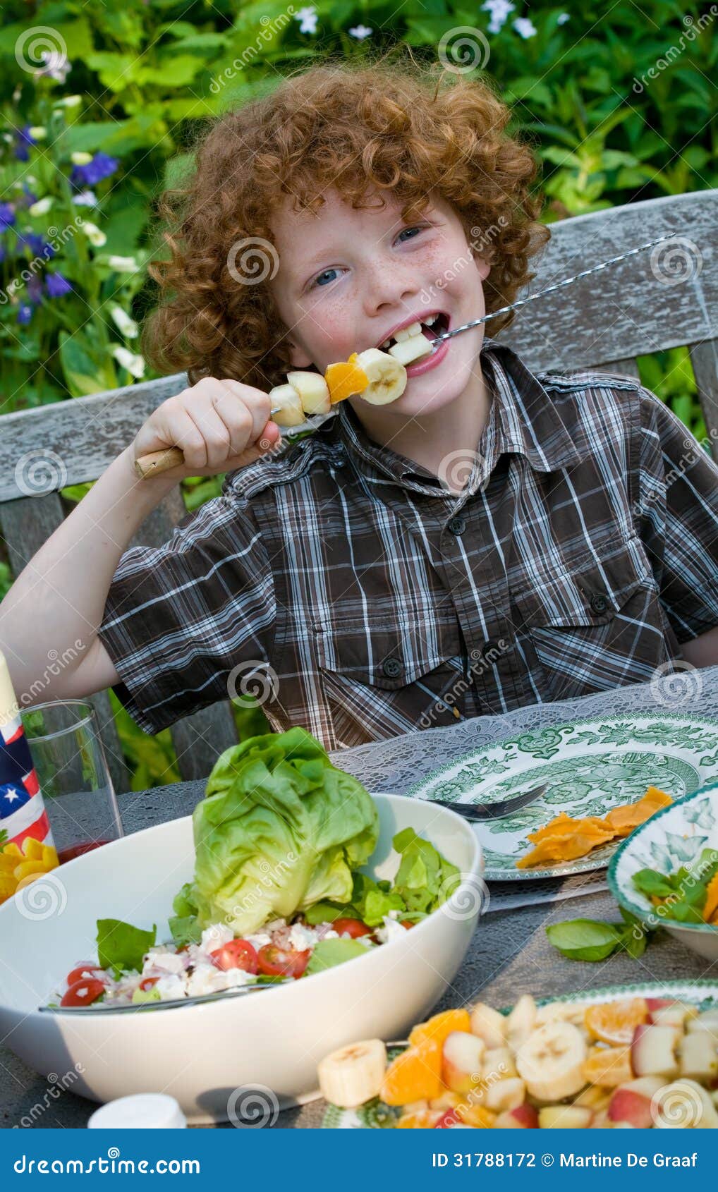Kid eating fruit stock photo. Image of peach, hair, outdoor - 31788172 Kid eating fruit stock photo. Image of peach, hair, outdoor - 31788172