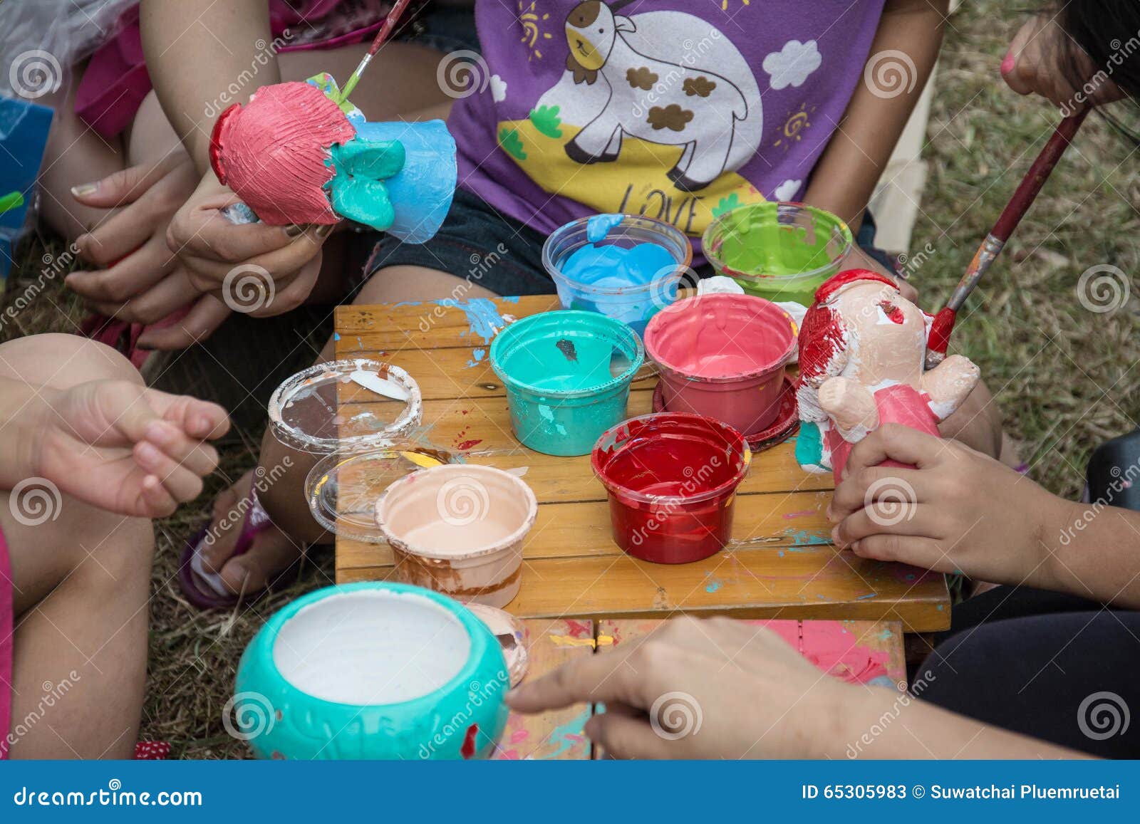 The Kid Painting Color on the Plaster Statue Stock Image - Image of ...