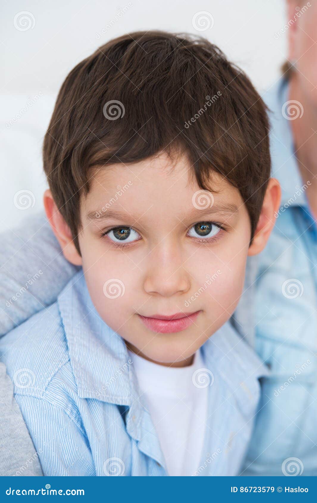 Kid smiling to the camera stock image. Image of people - 86723579