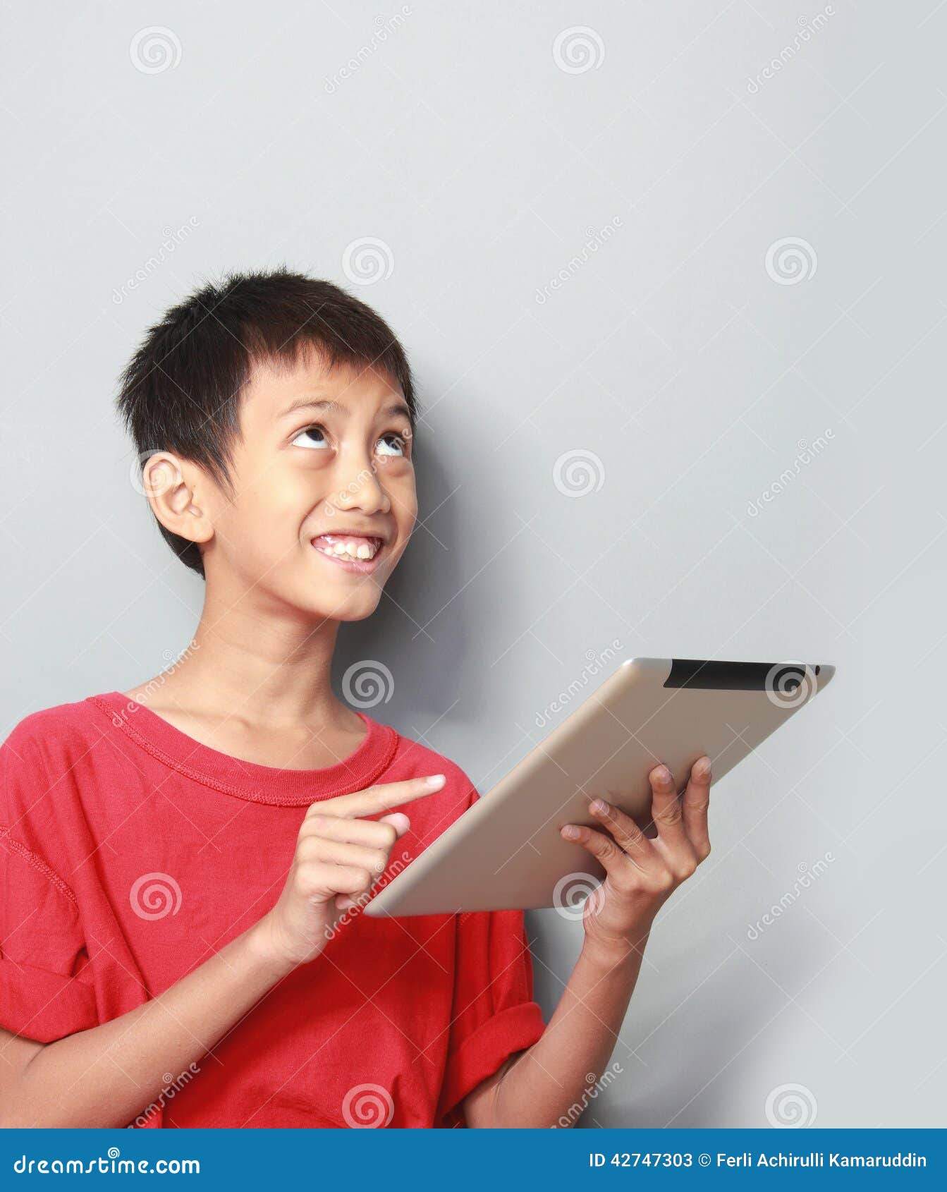 Kid using tablet stock image. Image of computer, internet - 42747303