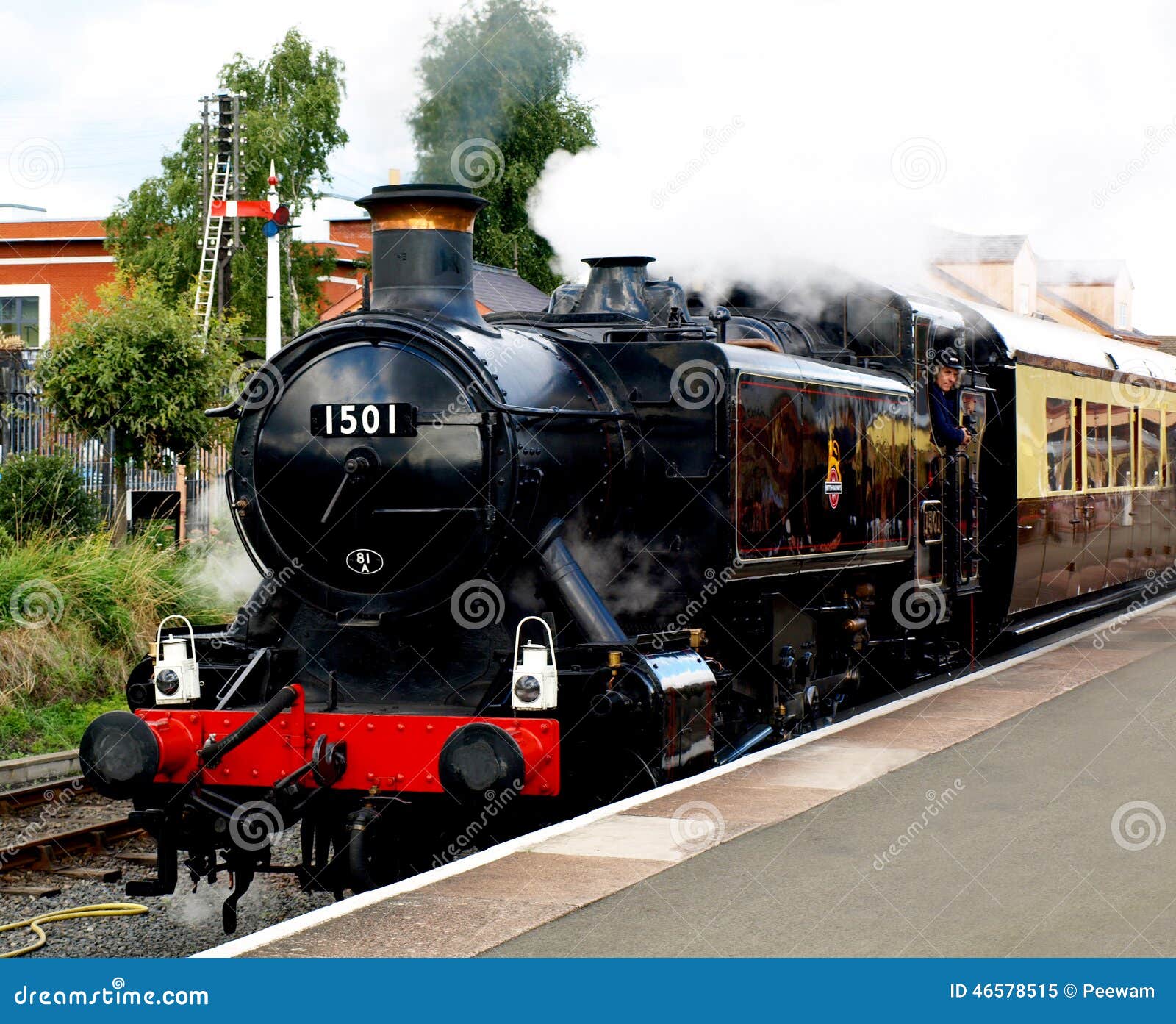 Black Steam Engine and Train at Kidderminster Station, Worcestershire ...