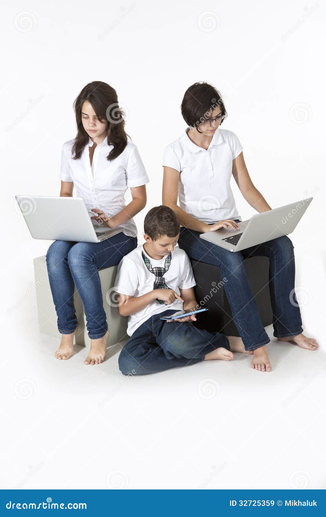 Kids on the computers stock image. Image of exam, office - 32725359