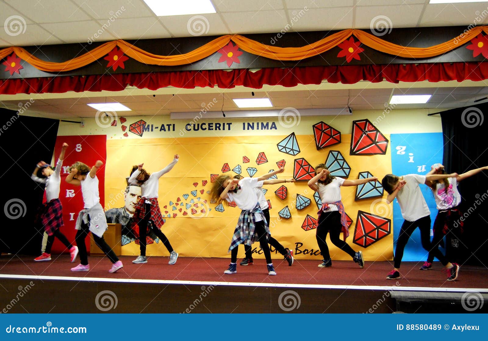 Kids dancing editorial stock image. Image of pastime - 88580489
