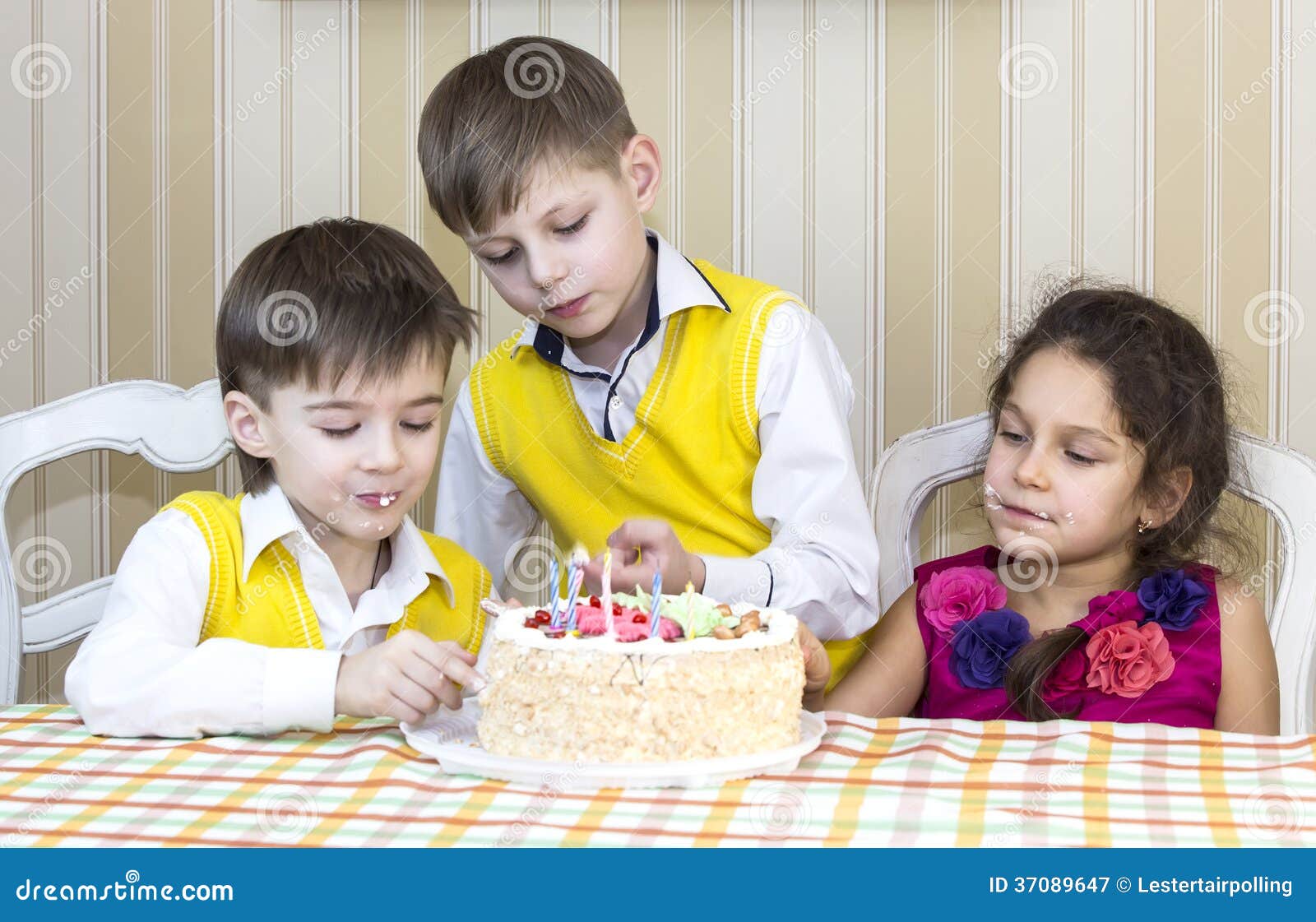 Kids eat cake stock image. Image of food, girl, happiness - 37089647
