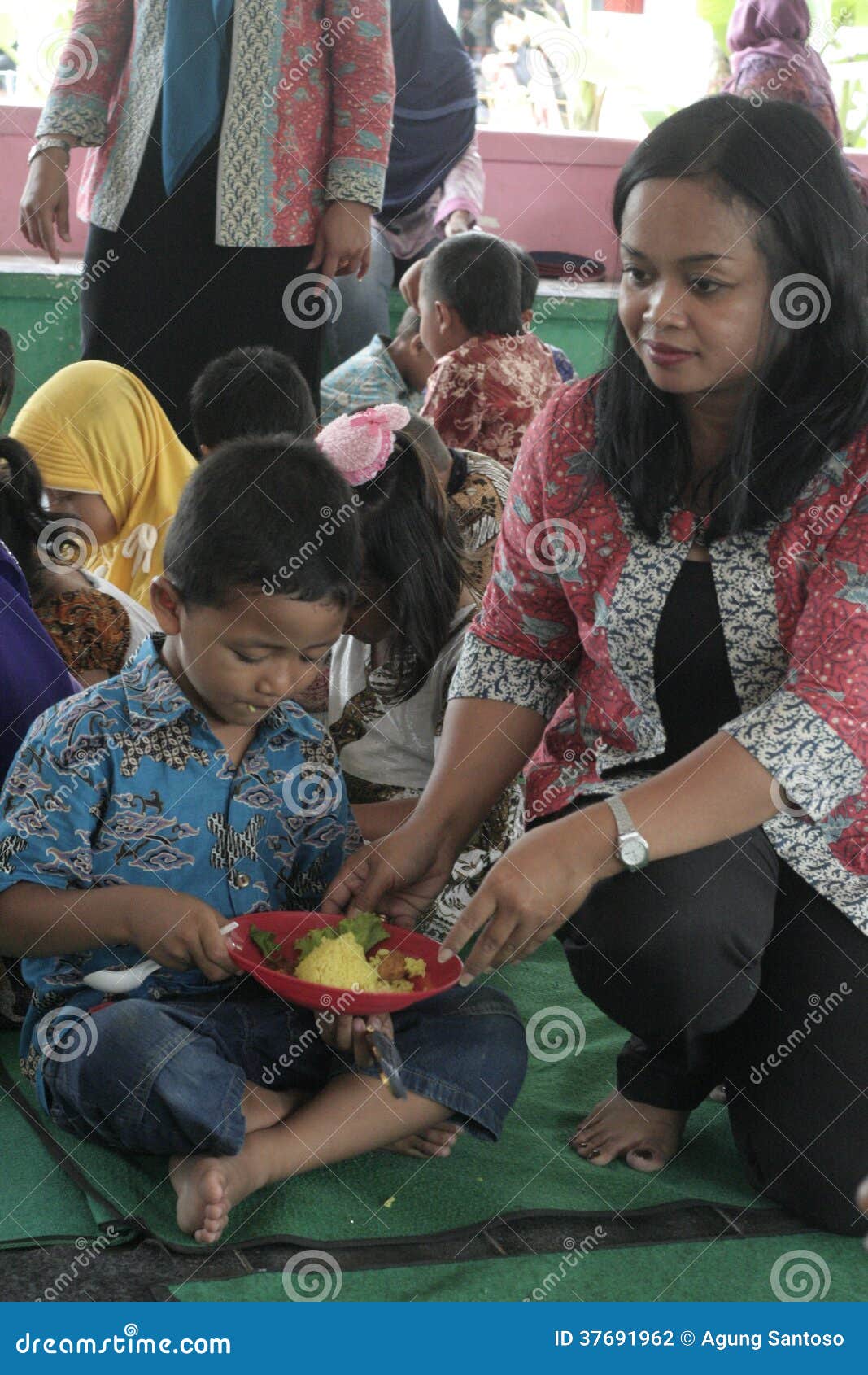 KIDS EAT RICE CELEBRATION DAY PRESS Editorial Photography - Image of ...