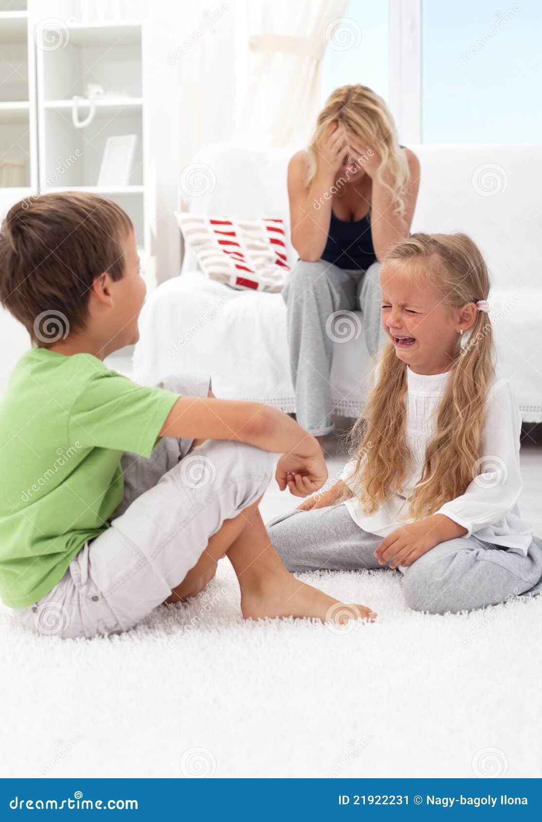 Kids fighting and crying stock image. Image of face, sitting - 21922231