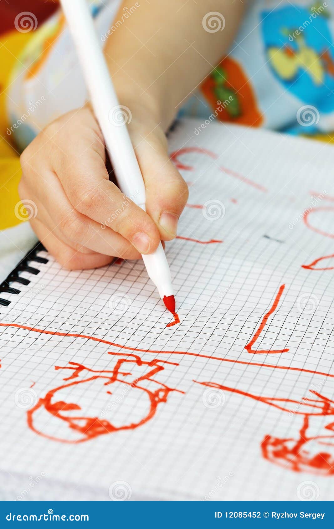 The Kids Hand Draws Felt-tip Pens on Paper Stock Photo - Image of hand ...