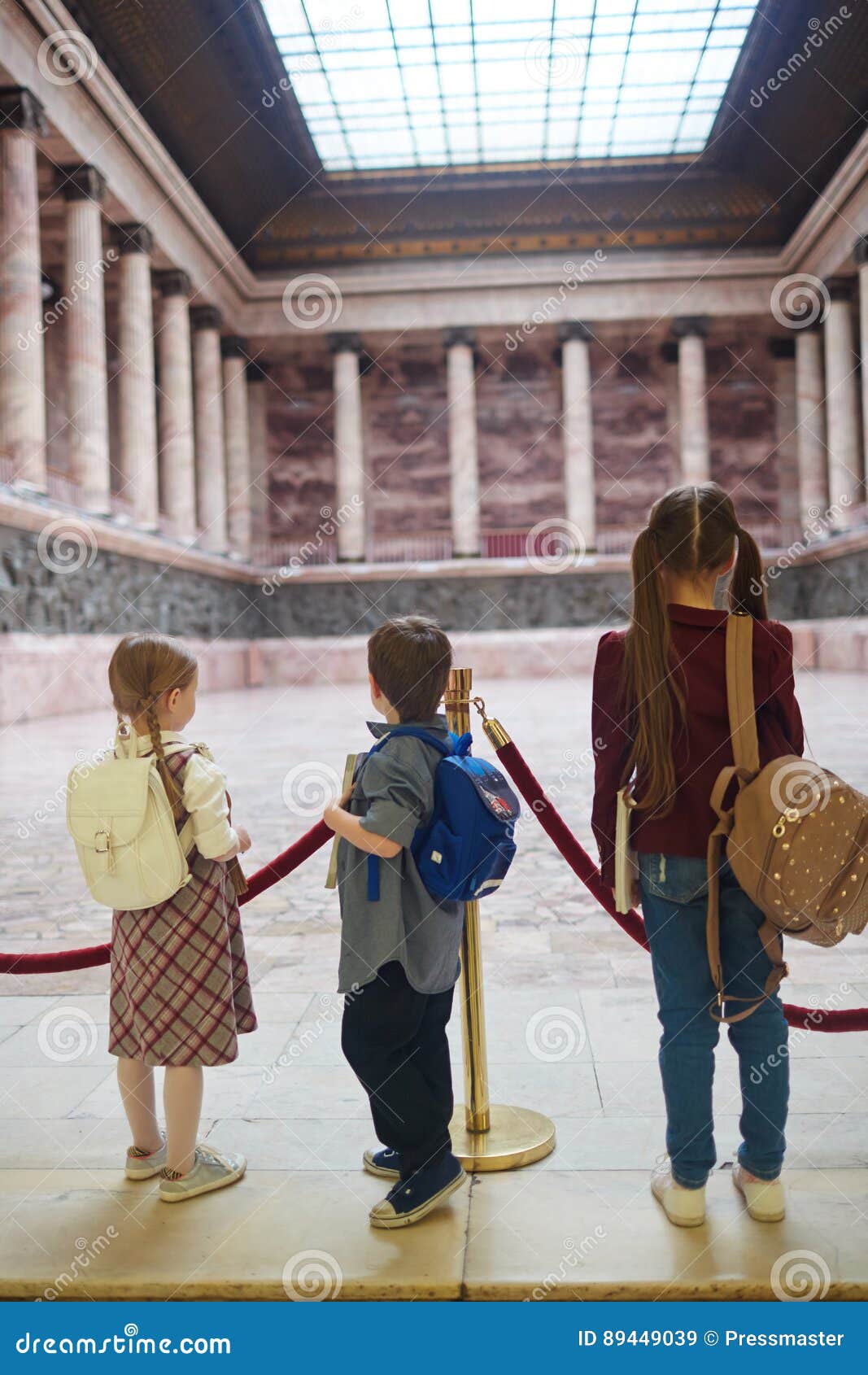 Kids in museum stock image. Image of indoor, elementary - 89449039