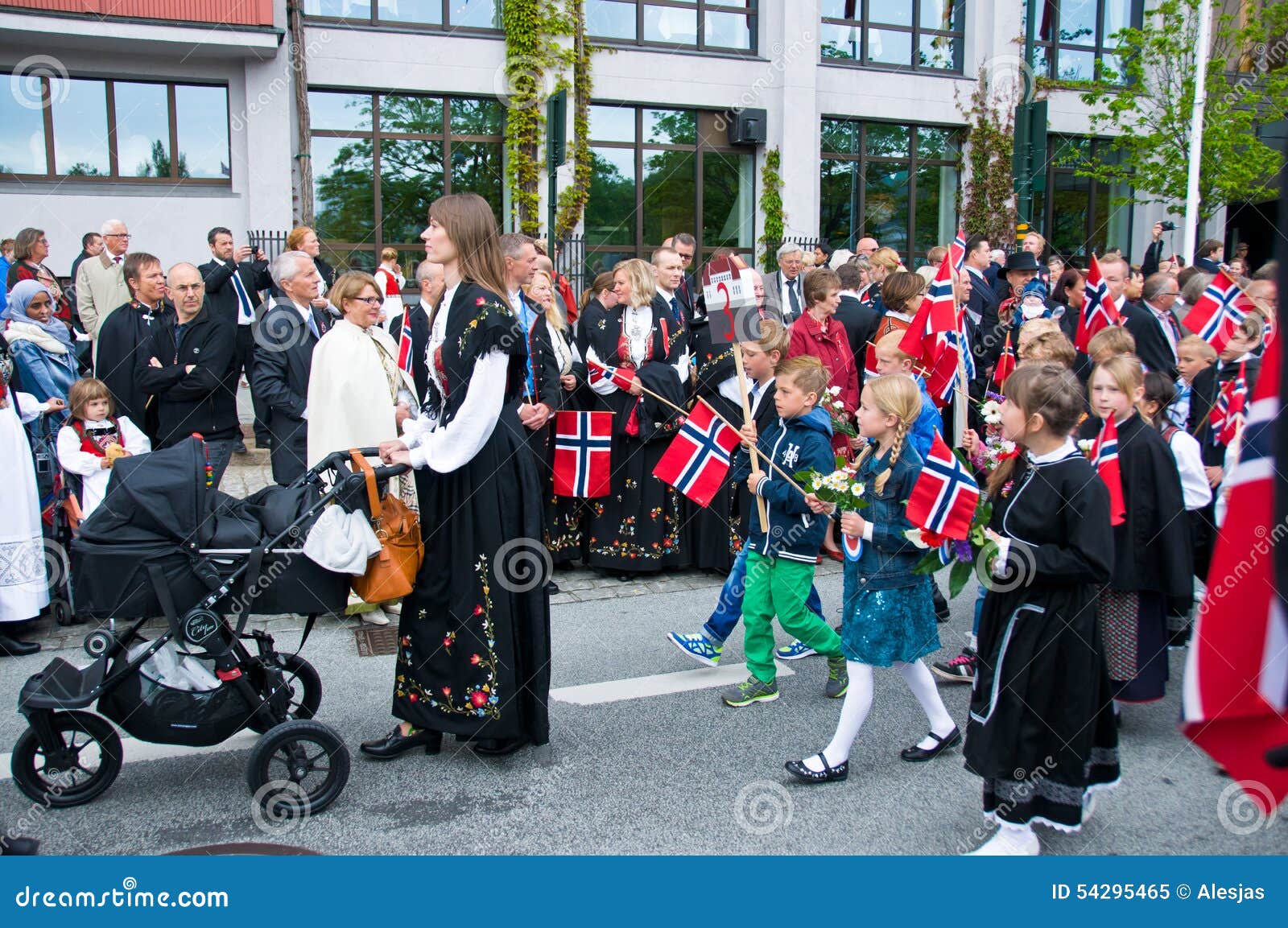 The Kids Parade at Norwegian Constitution Day Editorial Image - Image ...