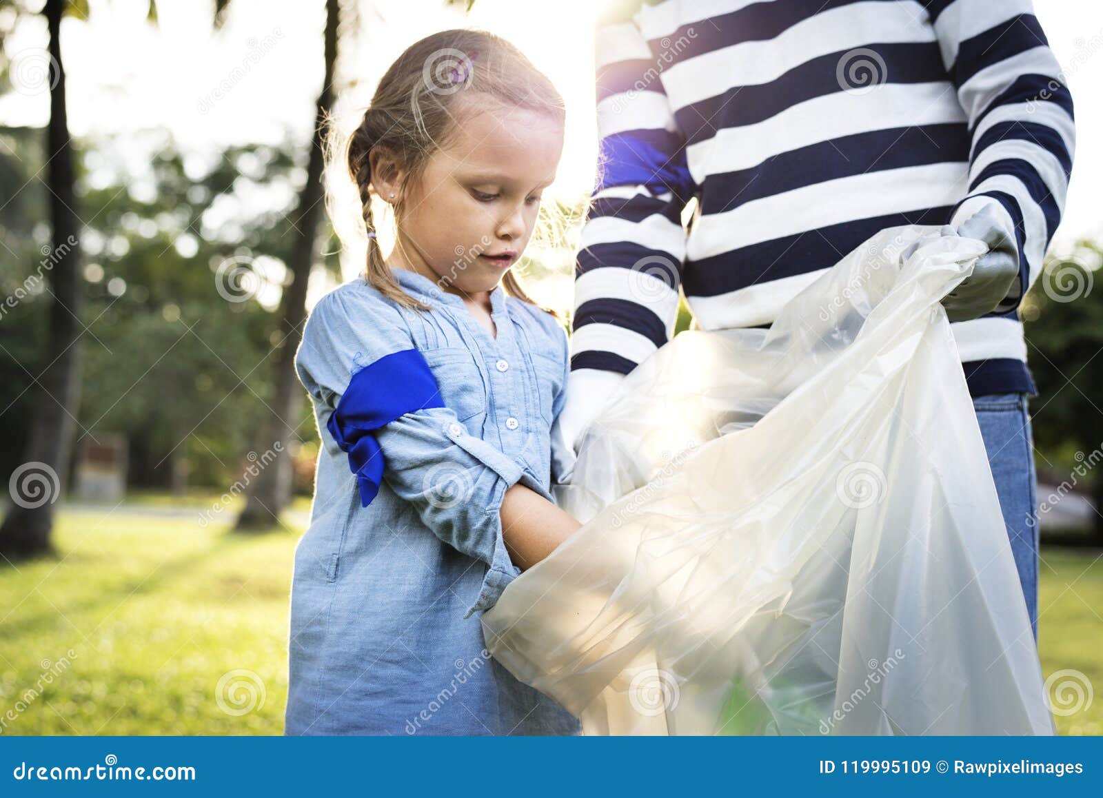 Kids Picking Up Trash in the Park Stock Image - Image of parent ...