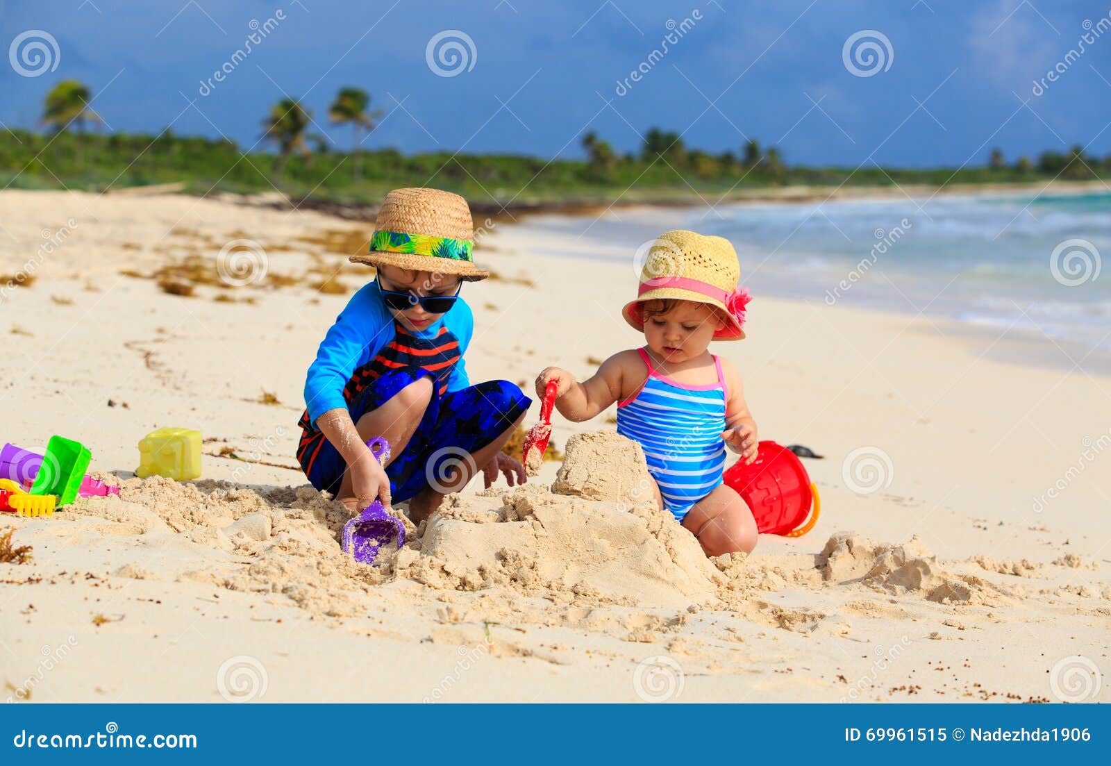 Kids Playing with Sand on Summer Beach Stock Image - Image of cute ...