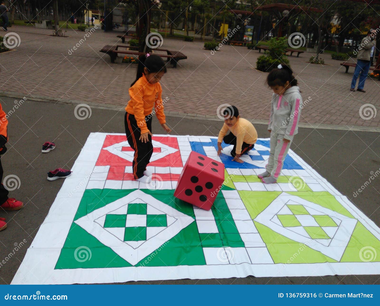 Kids playing editorial photo. Image of playing, kids - 136759316