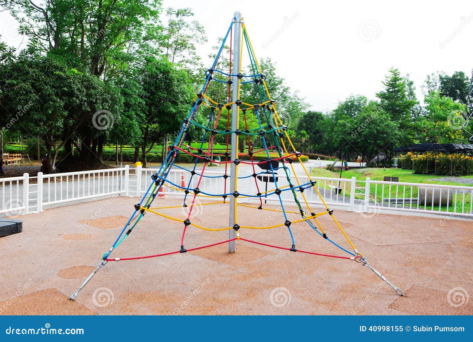 Red Jungle Gym Rope Stock Images - Download 67 Royalty Free Photos