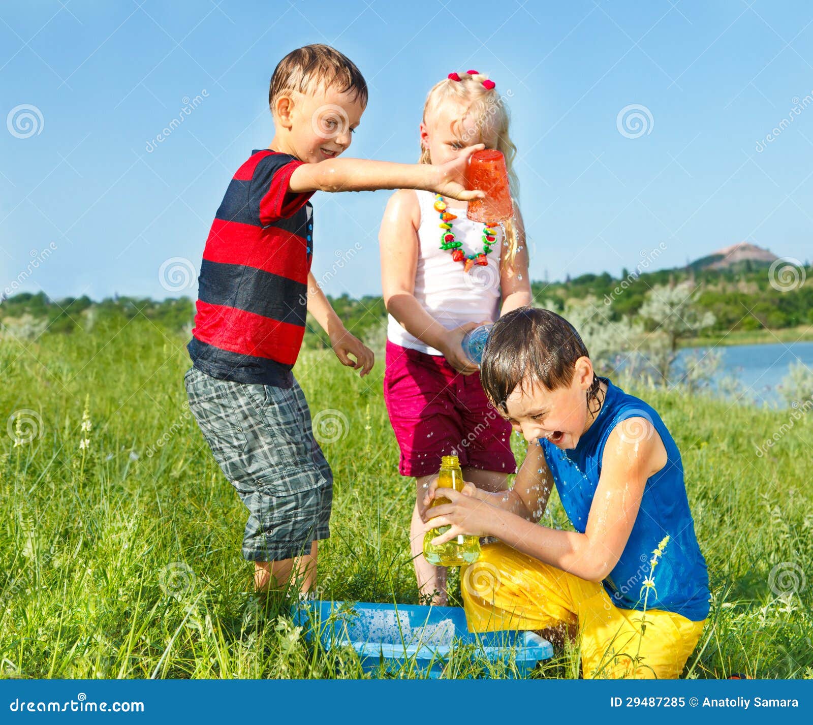 Kids Splashing