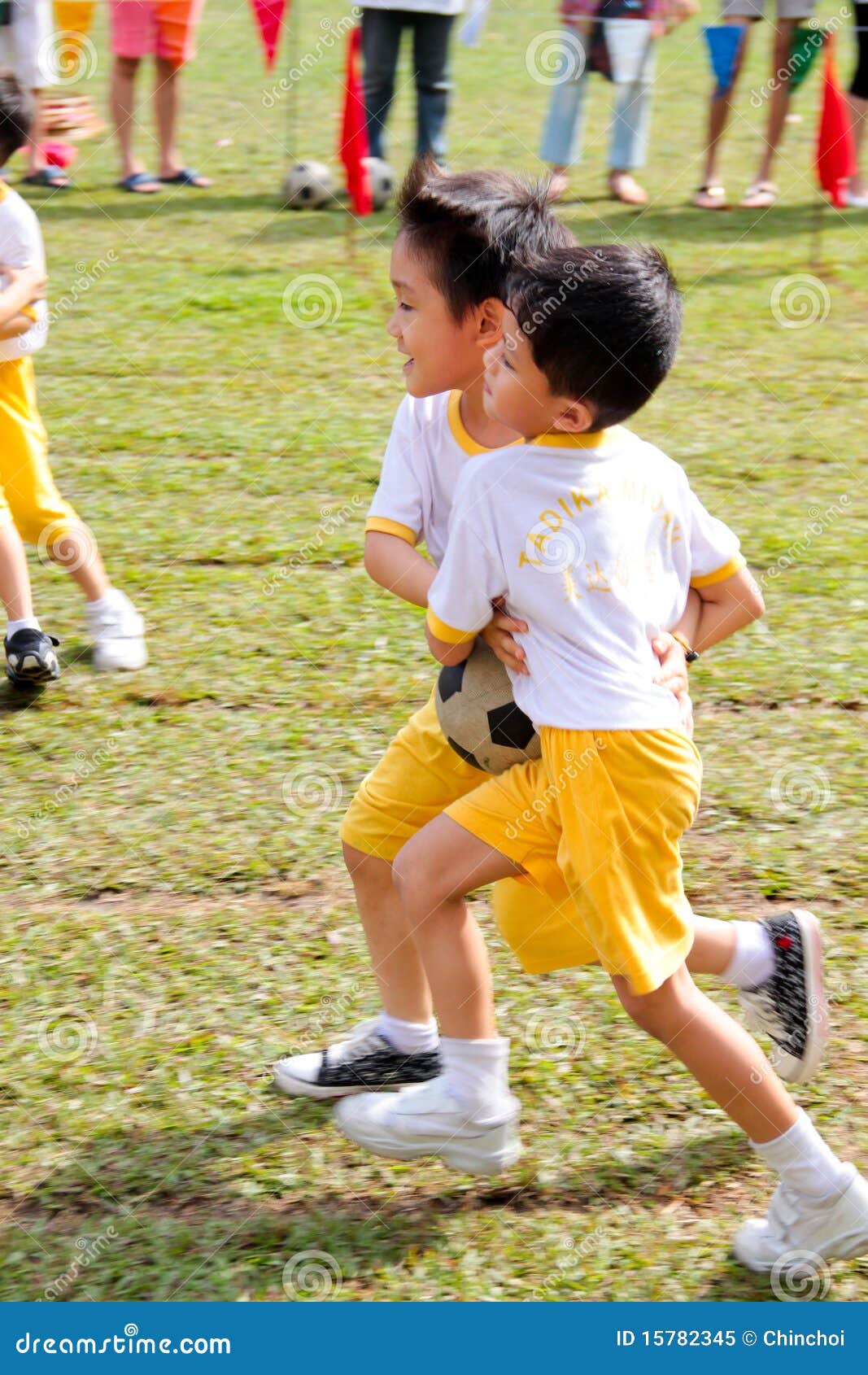 Kids team up for victory editorial image. Image of midah - 15782345