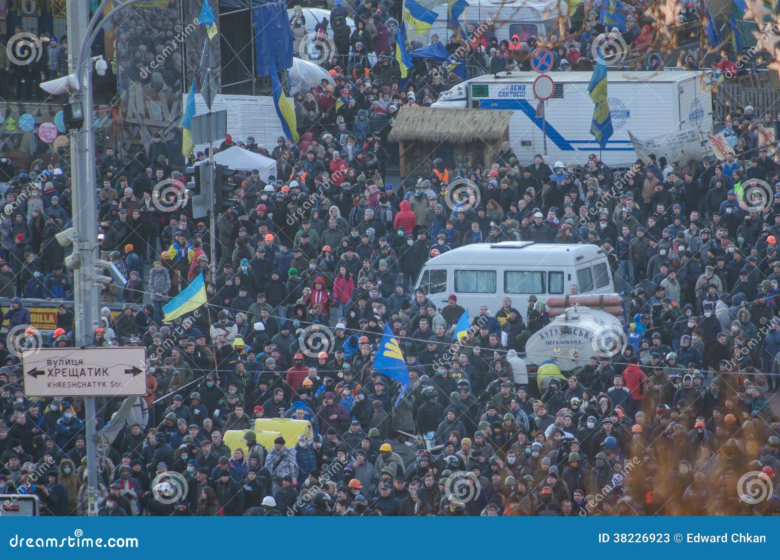 Kiev 19 february 2014 editorial stock photo. Image of flag - 38226923