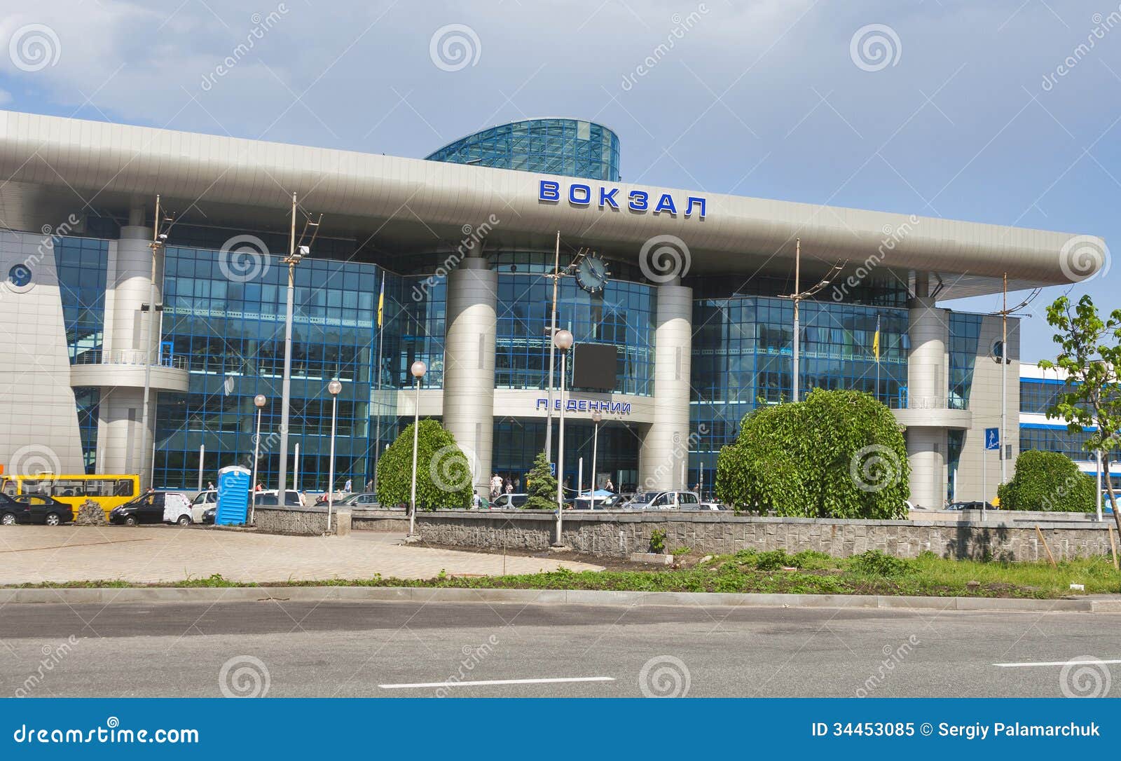 Kiev South Passenger Railway Station Editorial Image - Image of kiev ...