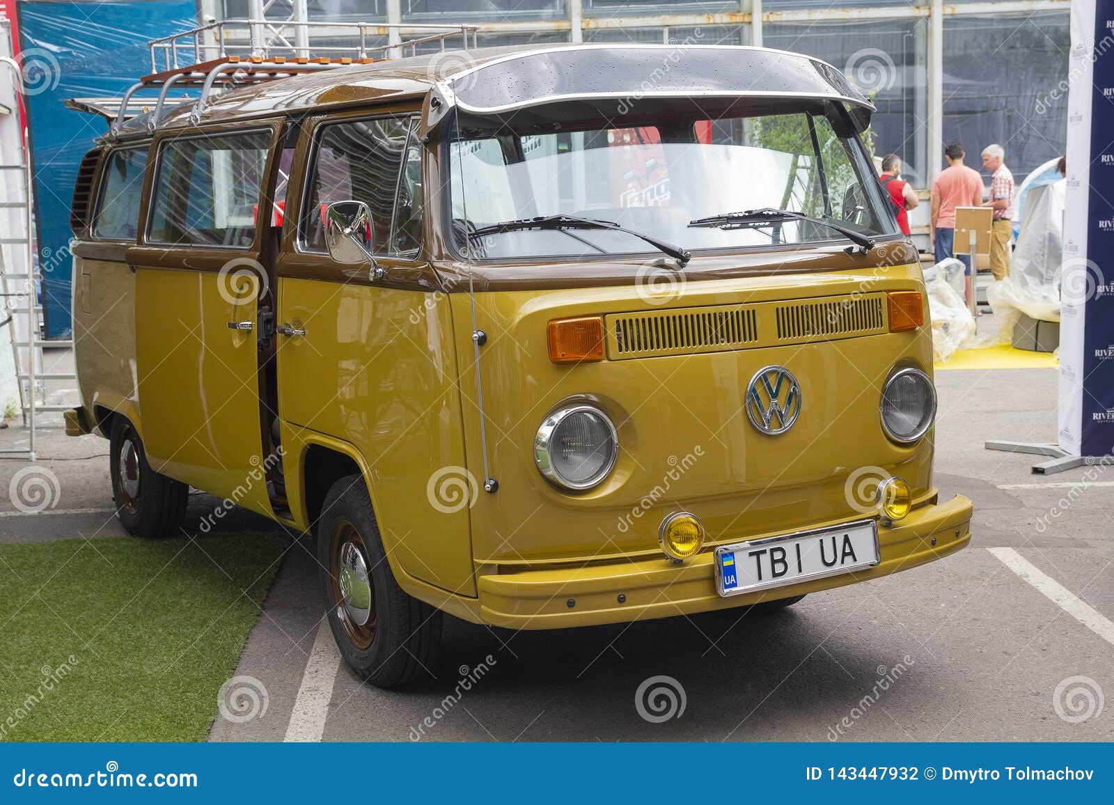 Kiev, Ukraine - July 09, 2017: Retro Minivan on Display Editorial ...