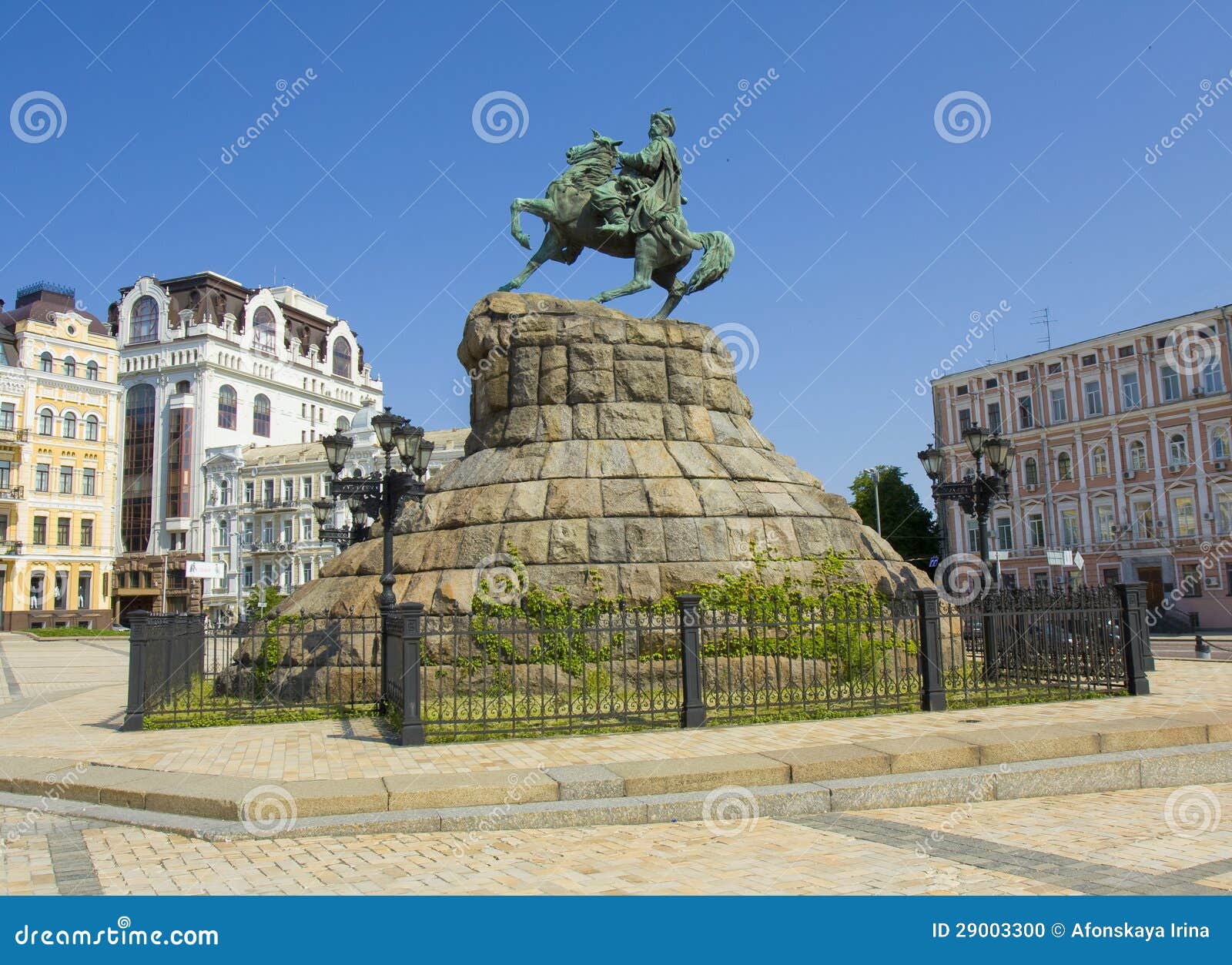 Kiev, Ukraine, Monument To Bogdan Khmelnitskiy Editorial Image - Image ...