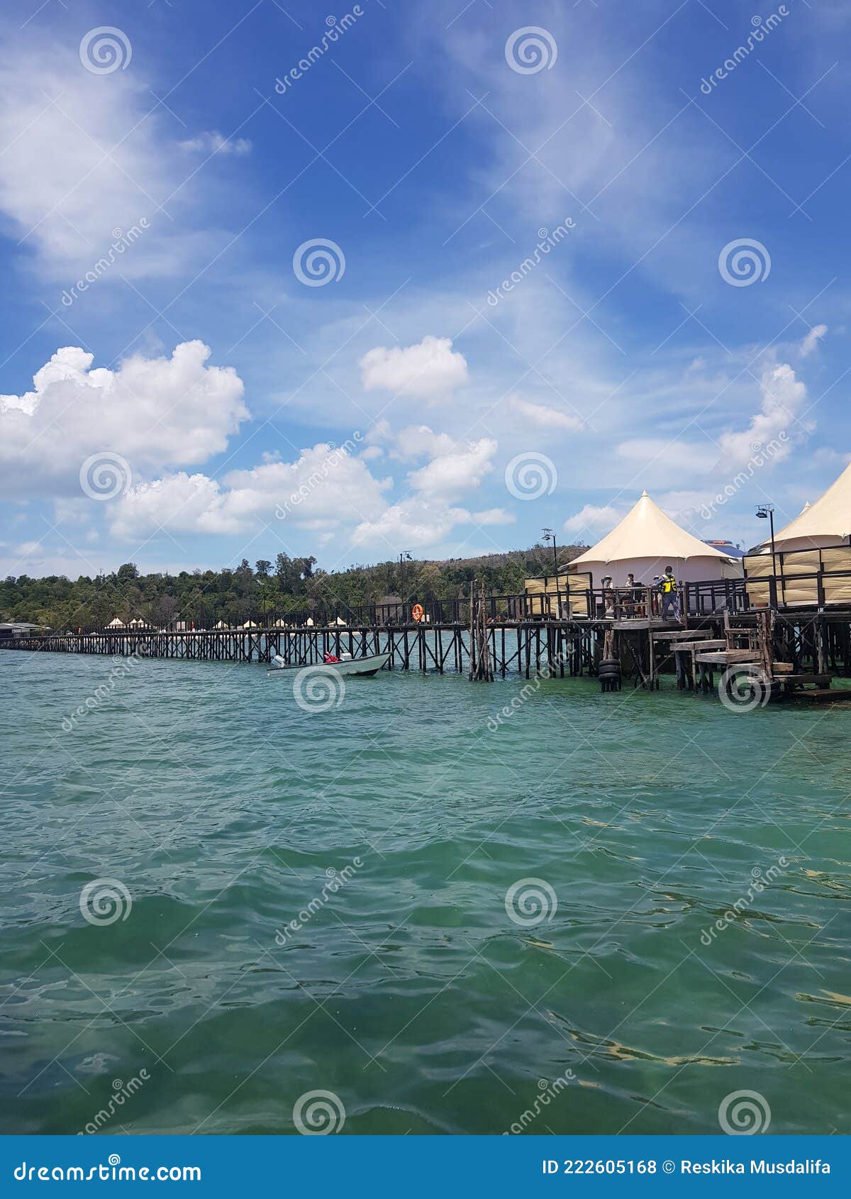 Kiki Beach Resort Summer Vibes Editorial Stock Photo - Image of wave ...