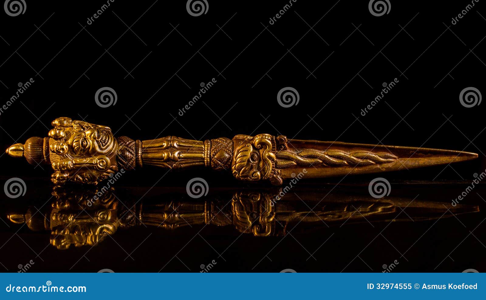 Kila image stock. Image du asiatique, poignard, arme - 32974555