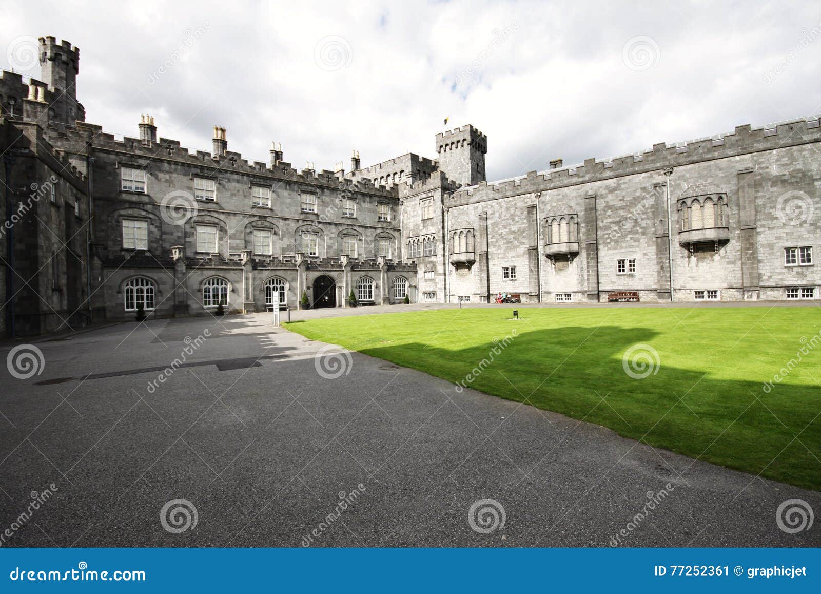 Kilkenny Castle, Ireland stock image. Image of clover - 77252361