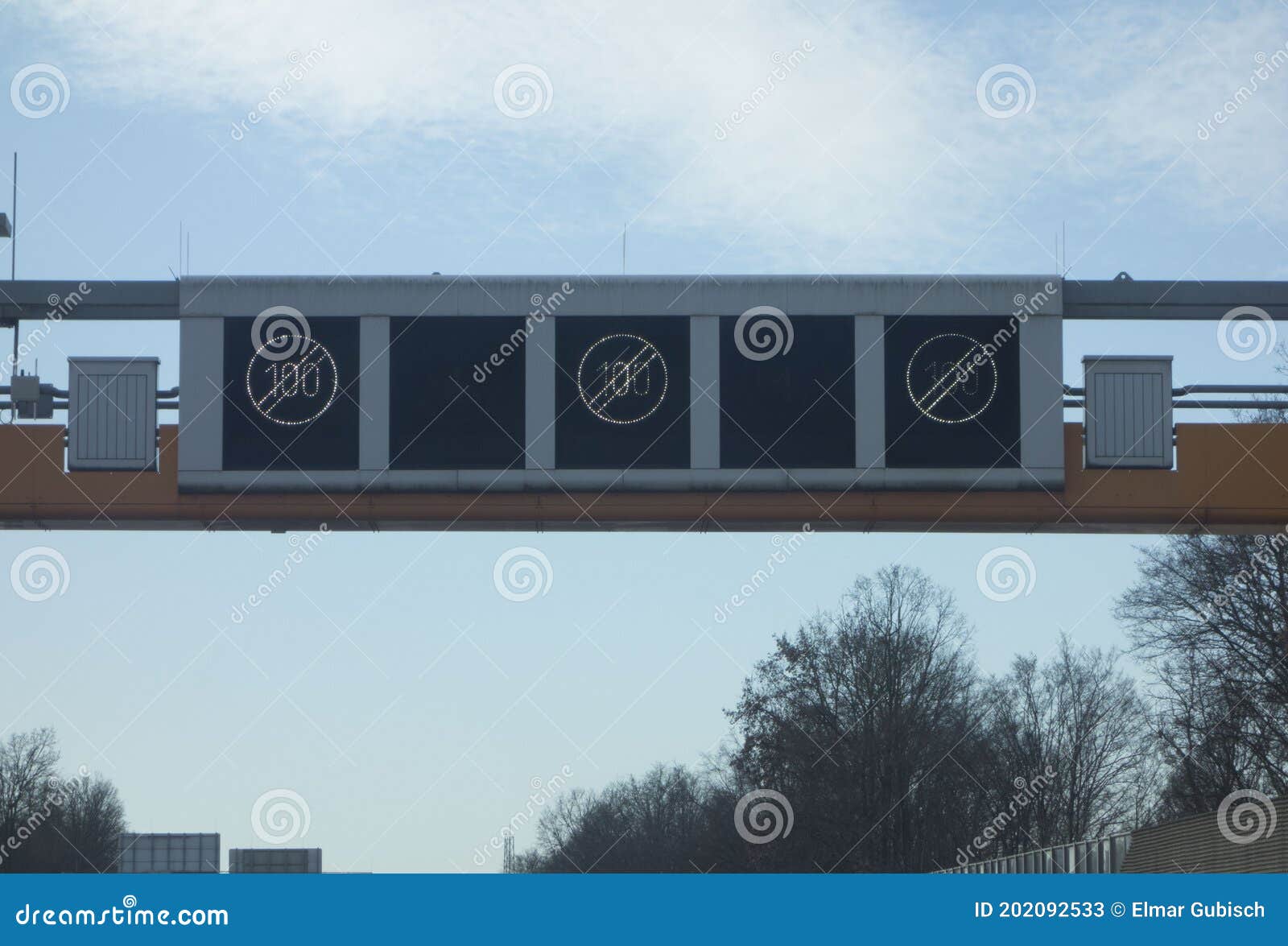 100 Kilometers Per Hour Speed Limit Sign Stock Image - Image of sign ...