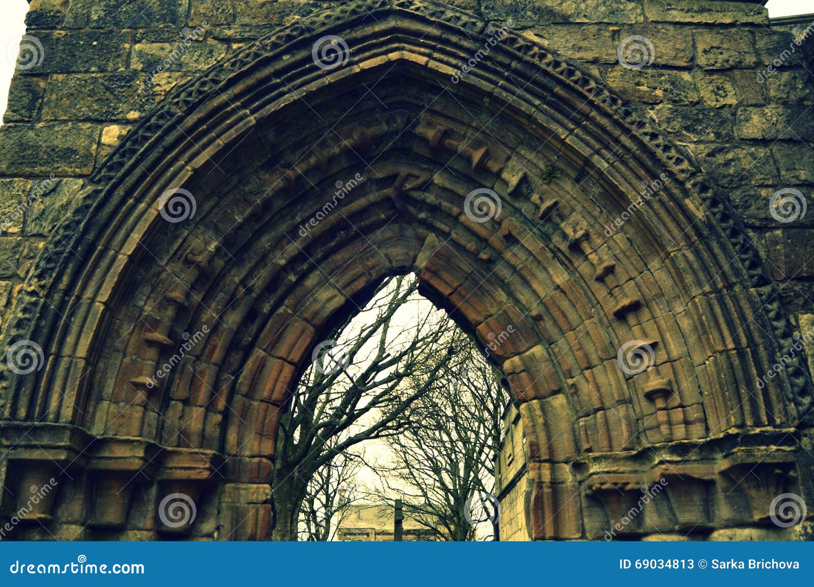 Kilwinning Abbey stock image. Image of cemetery, scottish - 69034813