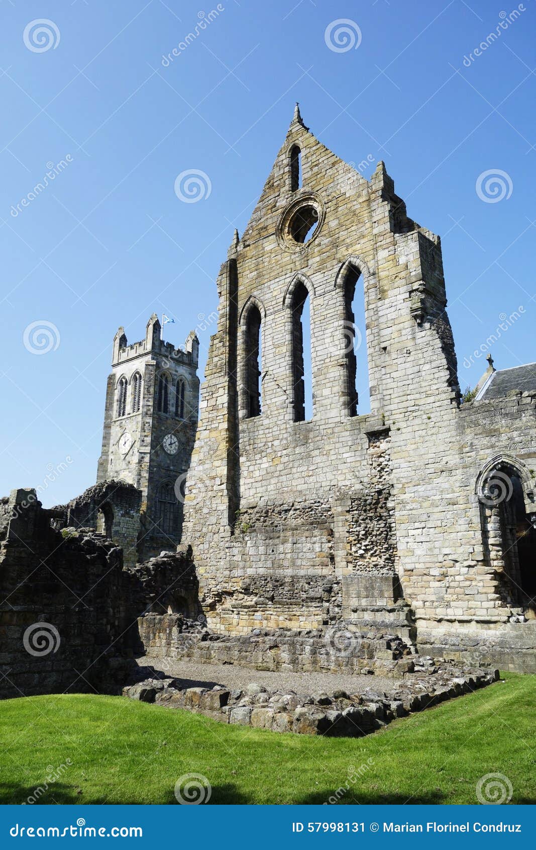 Kilwinning Abbey editorial photo. Image of monastery - 57998131
