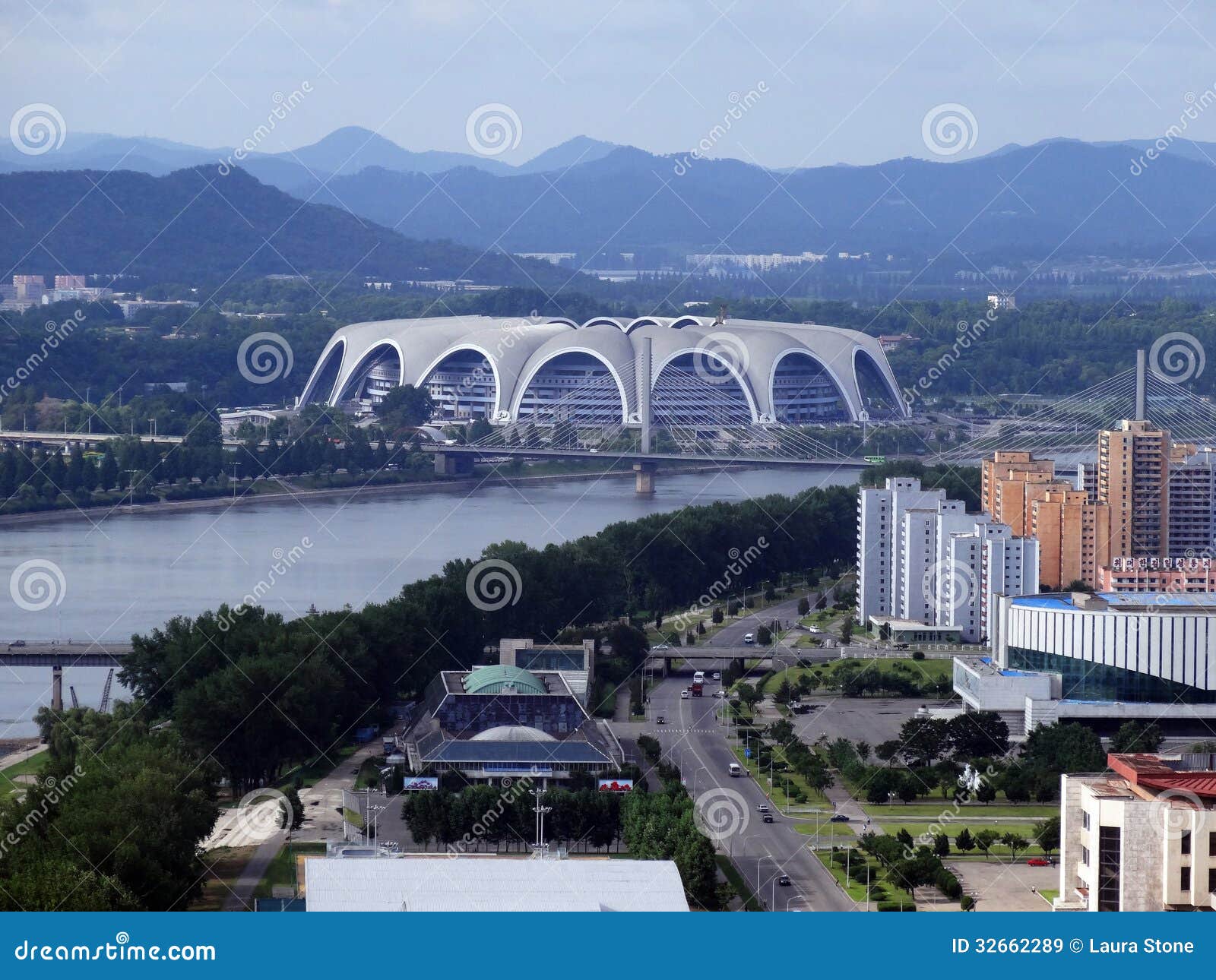 Kim Il Sung Stadium editorial stock image. Image of dictator - 32662289