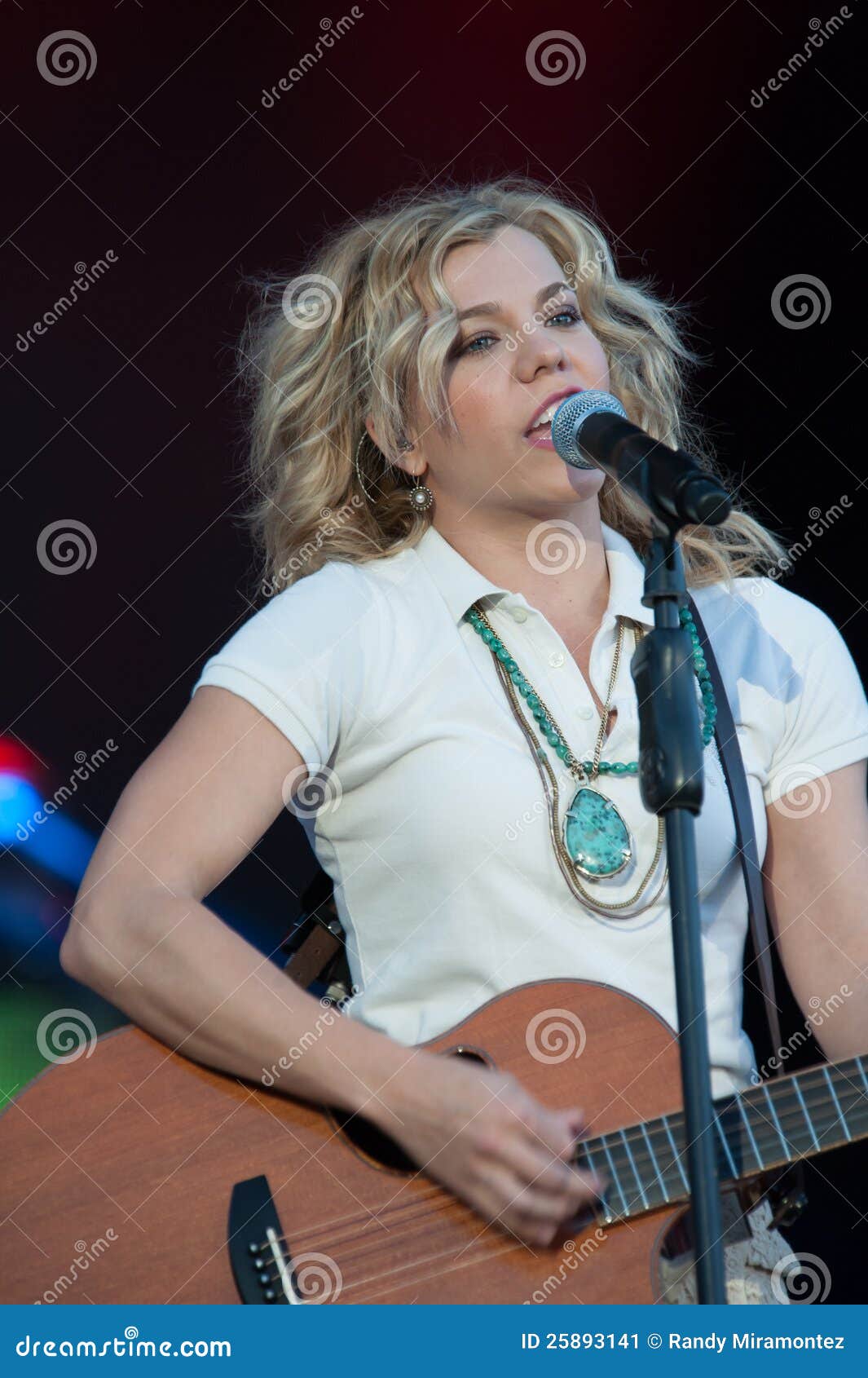 Kimberly Perry editorial photo. Image of singer, corbin - 25893141