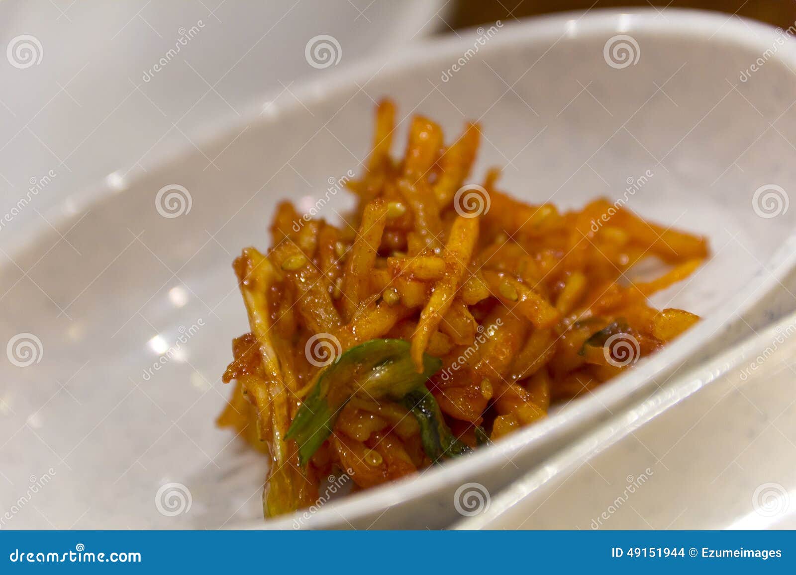 Kimchi Coreano SaengChae Do Rabanete Foto de Stock - Imagem de ...