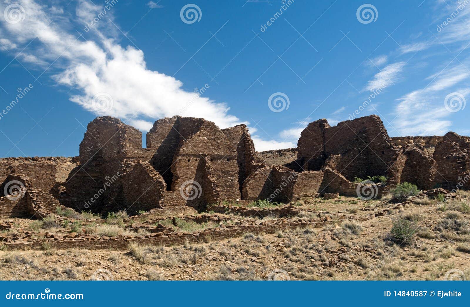 Kin Bineola Ruins, Chaco Canyon Stock Image - Image of stones, mexico ...