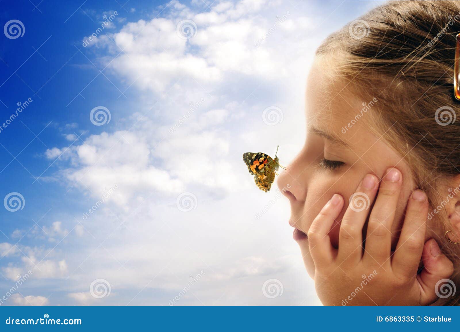 Kind Dat Over Toekomst Droomt Stock Afbeelding - Image of vlinder ...