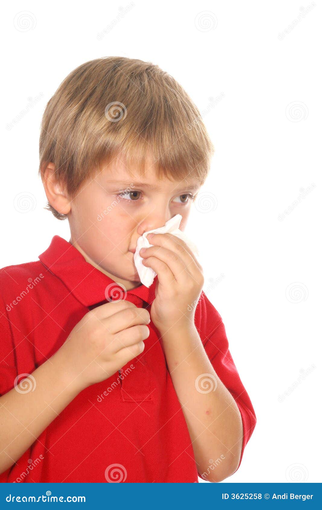 Kind dat zijn neus blaast stock foto. Image of besmettelijk - 3625258