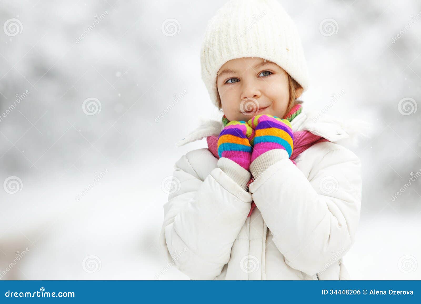 Kind im Winter stockfoto. Bild von frost, kind, lustig - 34448206