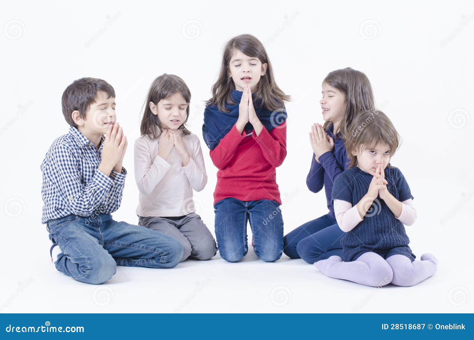 Kinder beten stockbild. Bild von beten, freundlich, glück - 28518687