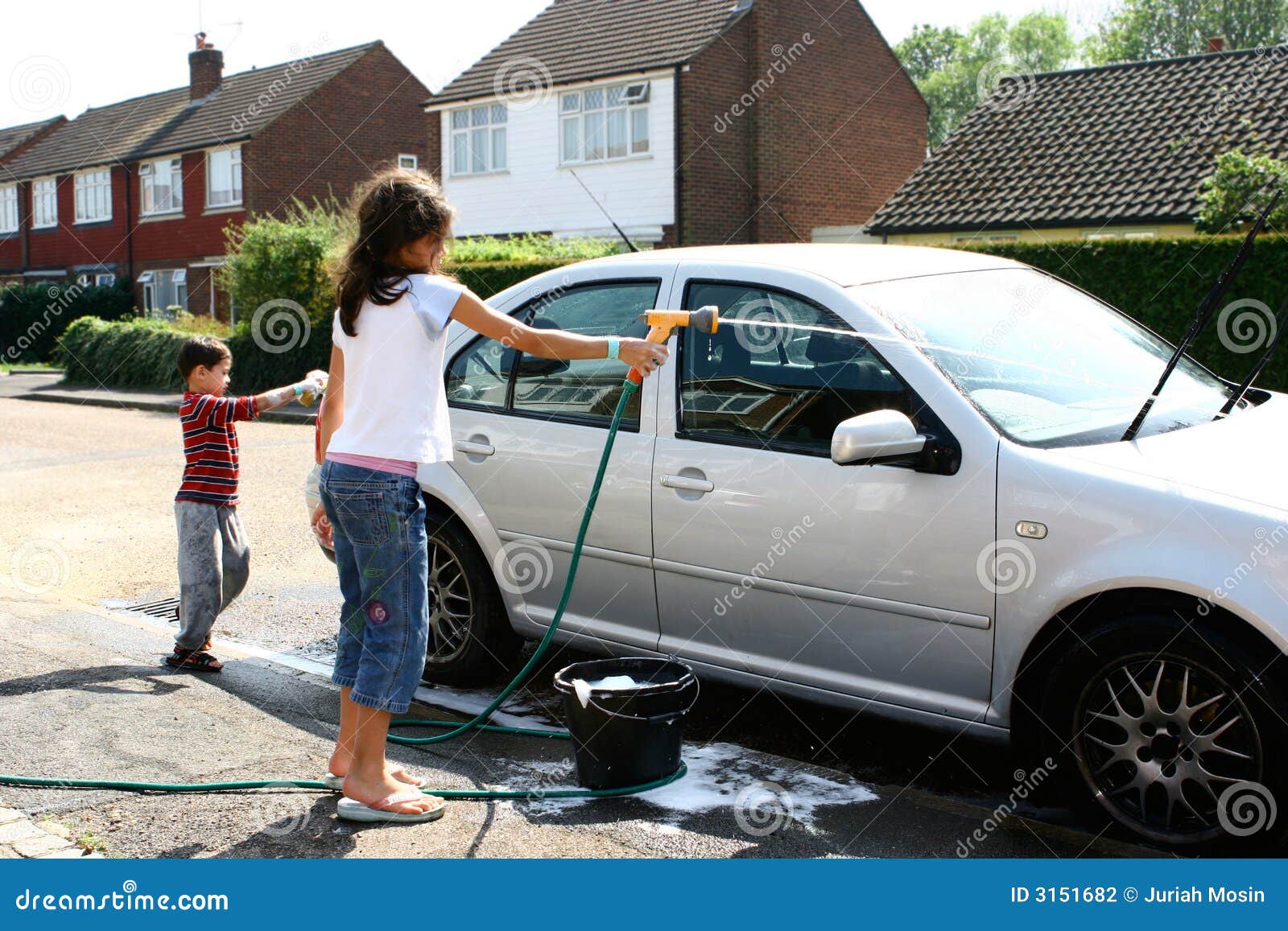 Kinder, Die Das Auto Waschen Stockfoto - Bild von sauber, fokus: 3151682